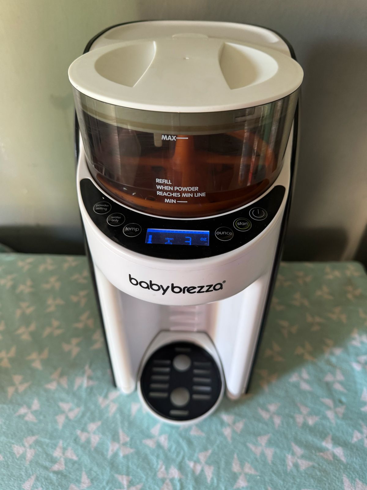 Baby Brezza Formula Pro Advanced Formula Dispenser Machine ...