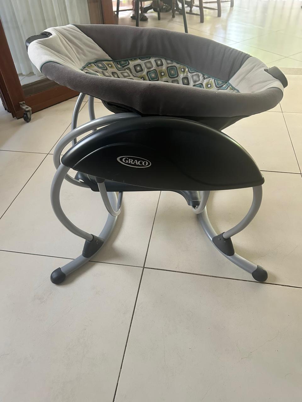 Graco Glider LX Gliding Swing - Baby Thrift